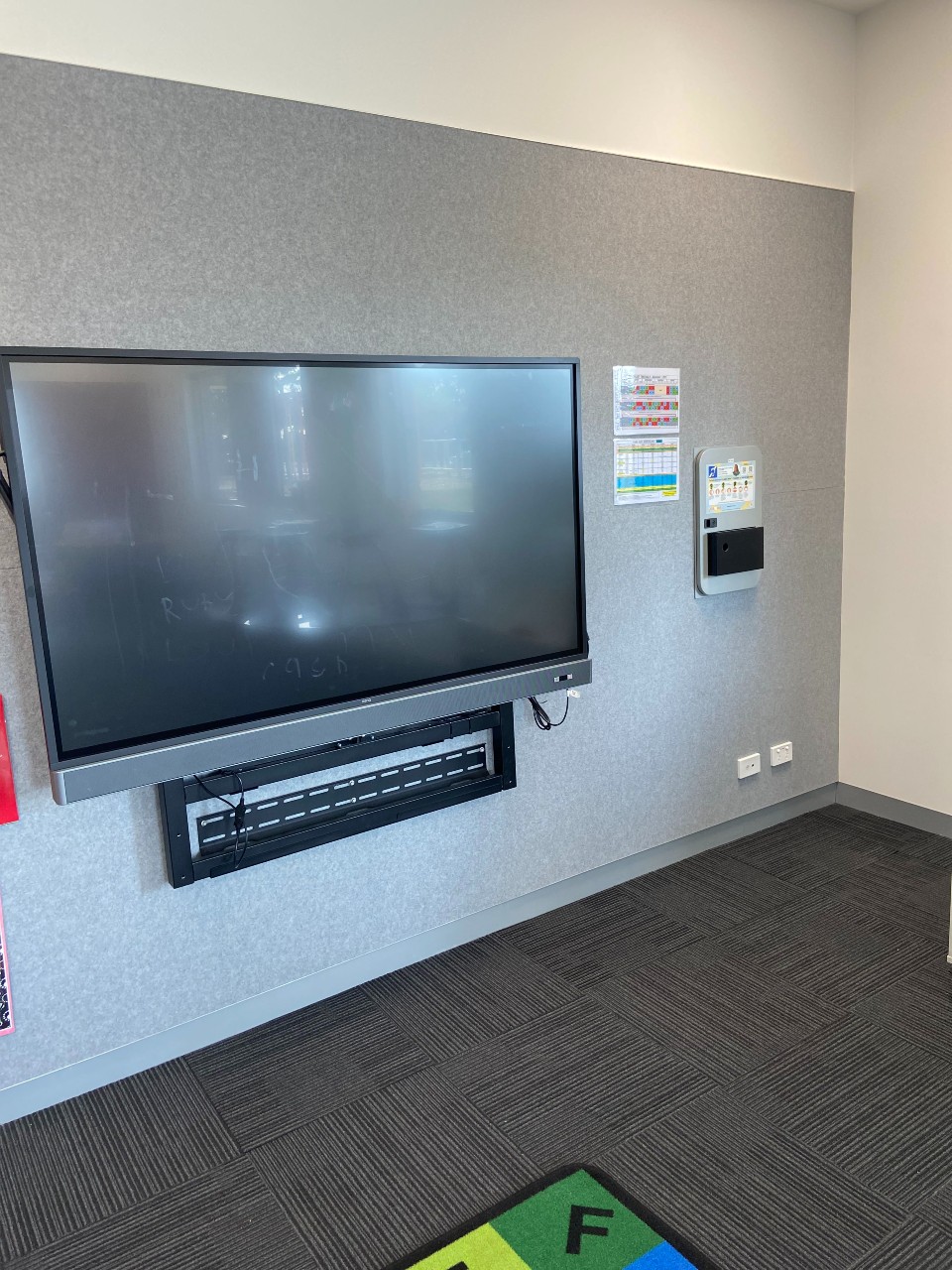 Pick your own SoundHouse colour! – Hear and Learn